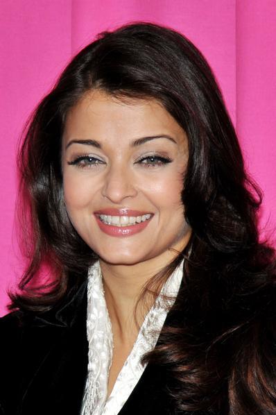 Bollywood Queen Aishwarya Rai Bachchan Biography and Newest Photos-Pictures