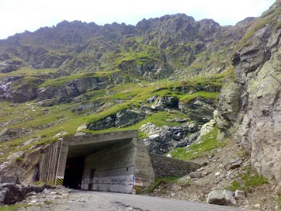 Mobellino: Transzfogarasi út 2: Vidraru-Corbeni