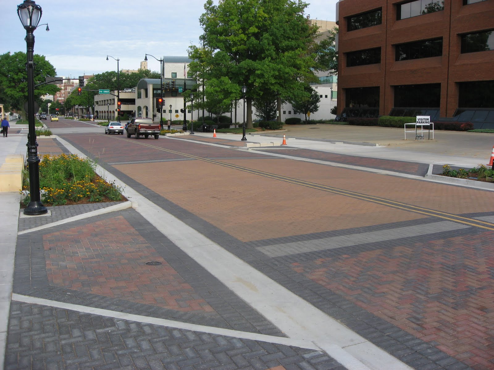 MIDWEST HARDSCAPE: Romanstone Paver Streetscape - Springfield, IL