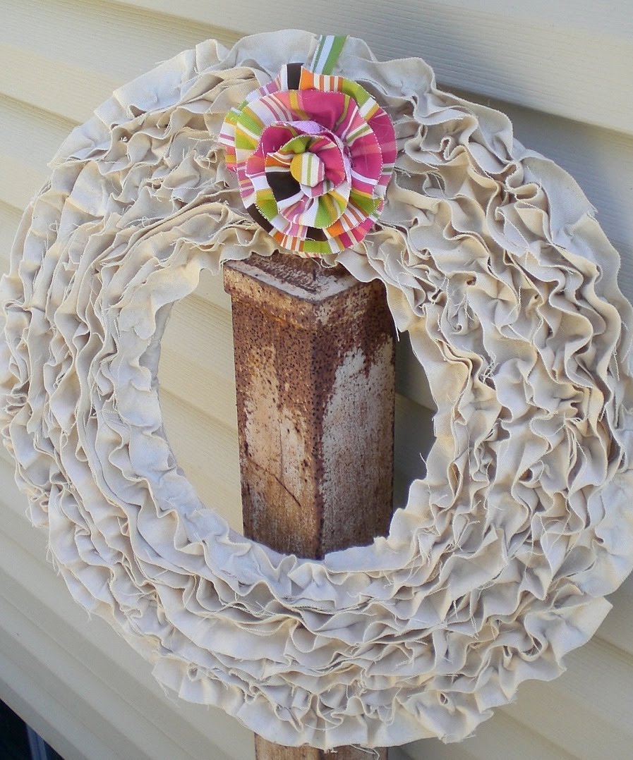 Sunshine Mama: Ruffle Wreath: a tutorial