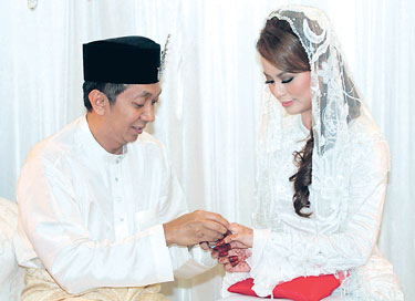 Pahit Manis - 1st Love: (Gambar) Perkahwinan Rabecca Nur Al Islam Dan ...