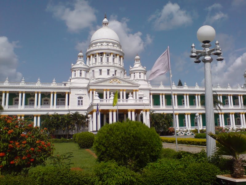 A visit to Lalitha Mahal ~ PraveenSMS Tour Blog