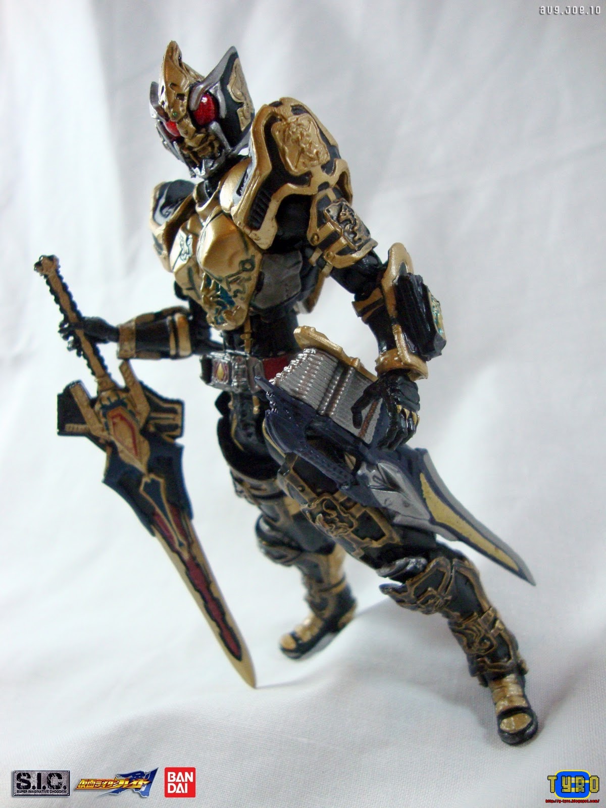 Gunpla-Tyro: [GALLERY] Kiwami Vol.14 Kamen Rider Blade King Form [Part2]