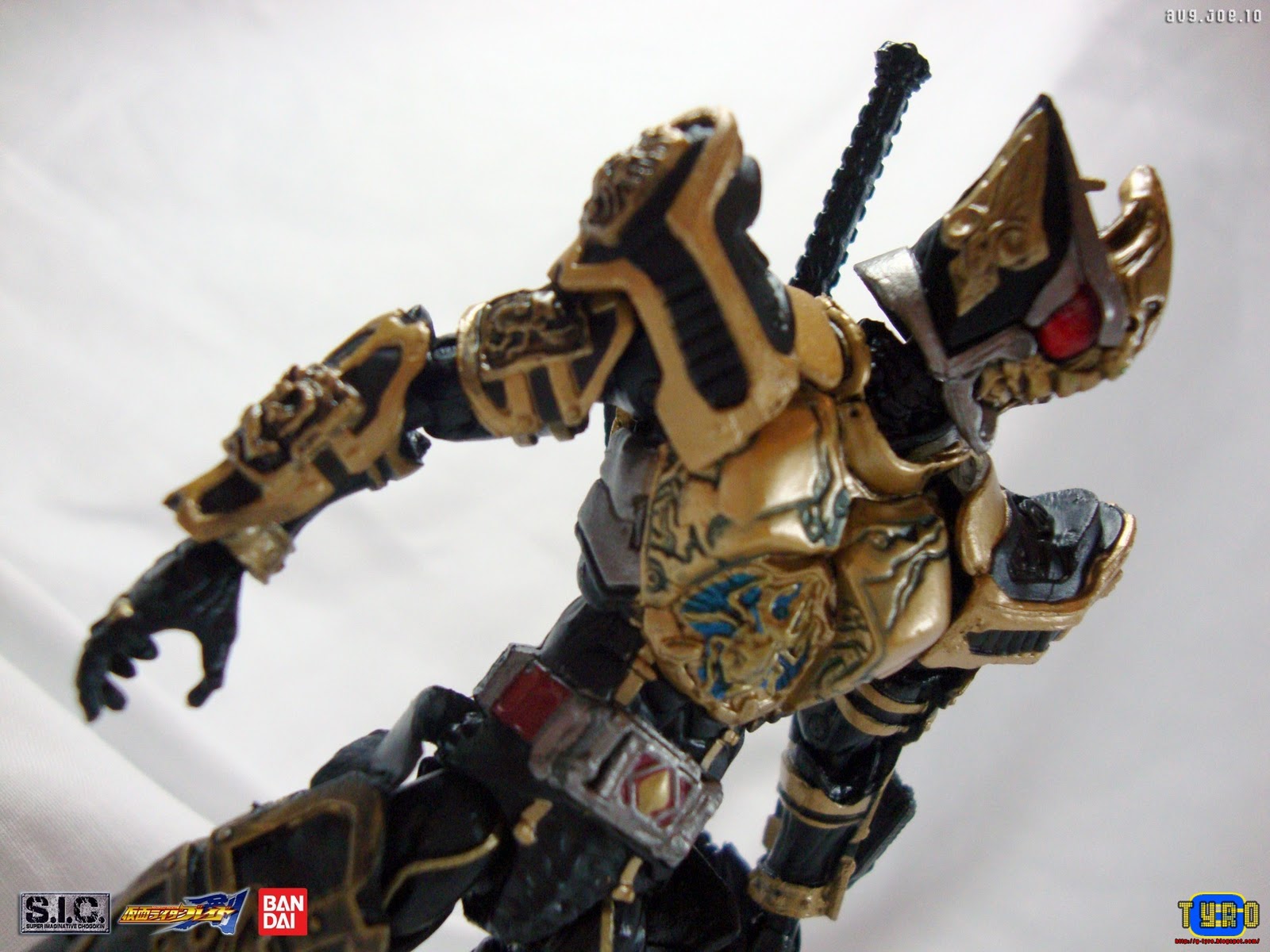Gunpla-Tyro: [GALLERY] Kiwami Vol.14 Kamen Rider Blade King Form [Part2]