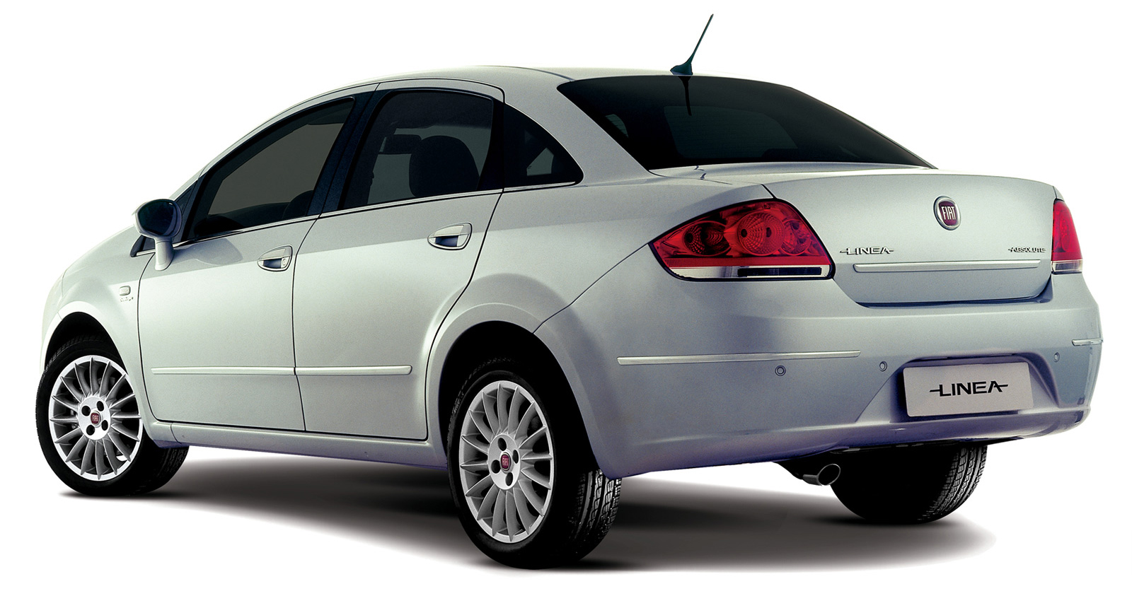 AUTOMOBILE MODIFICATIONS: FIAT LINEA HEAVILY MODIFIED