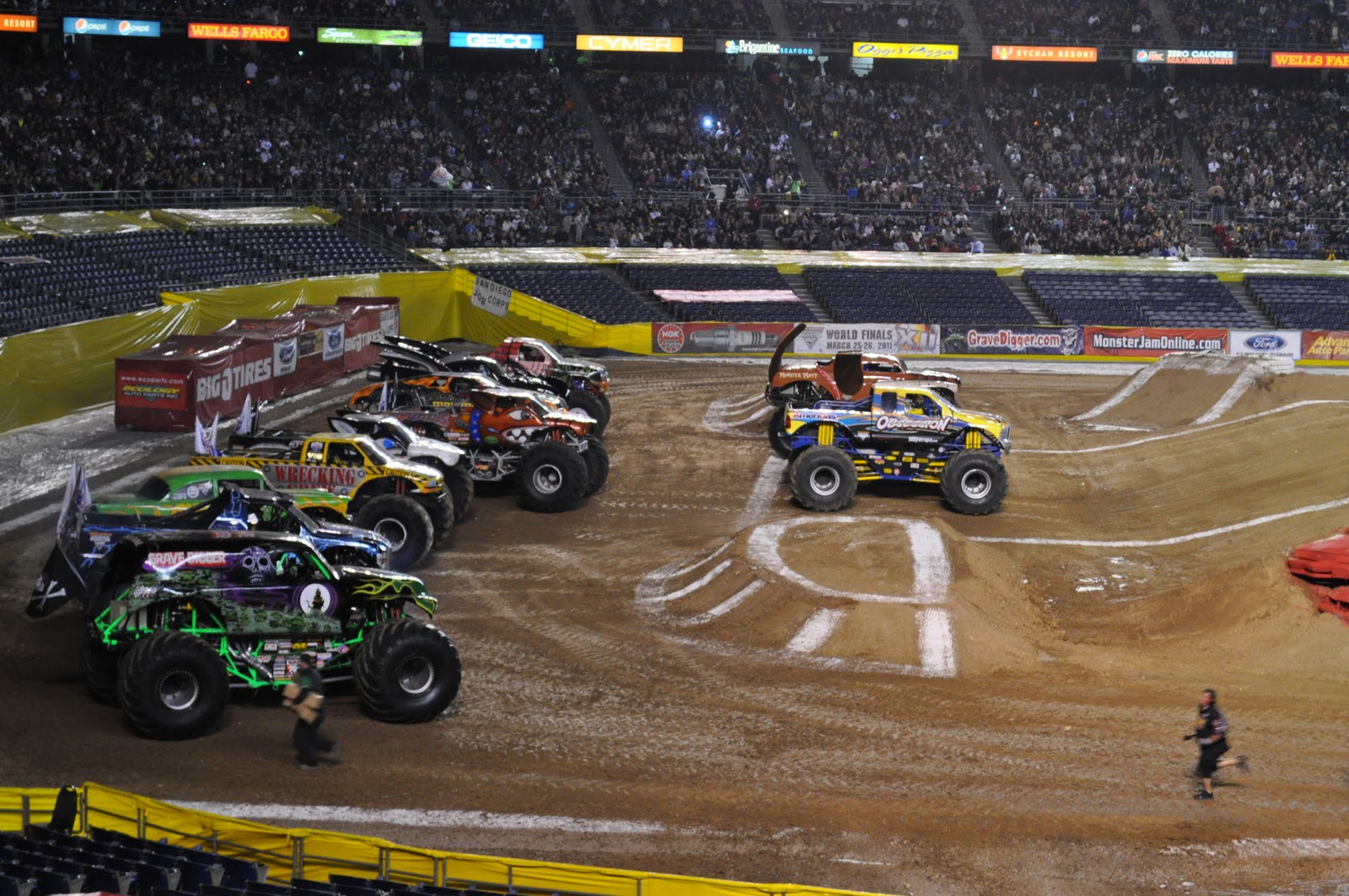 JustaCarGal: Monster Jam San Diego, Parade of Trucks
