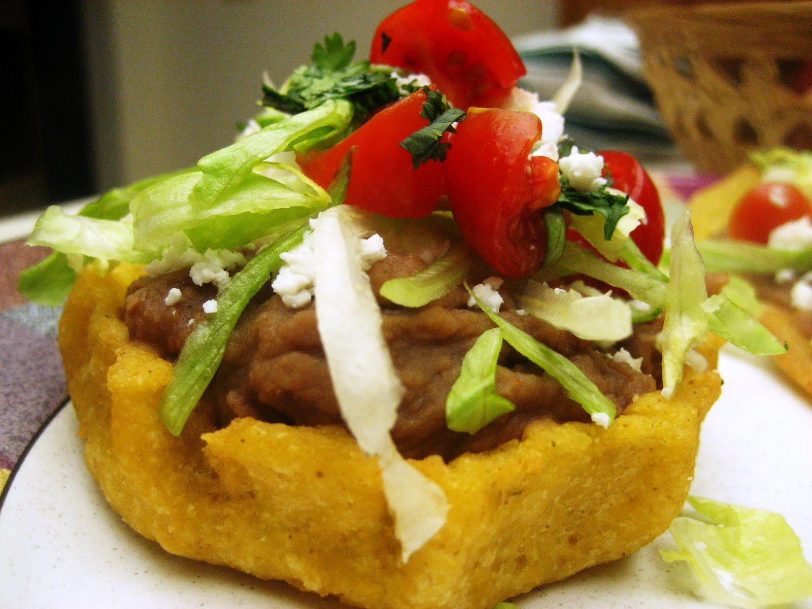 what can i pass you: ¡Huaraches! ¡Sopes! ¡Sin grasa! ¡Sin colesterol!