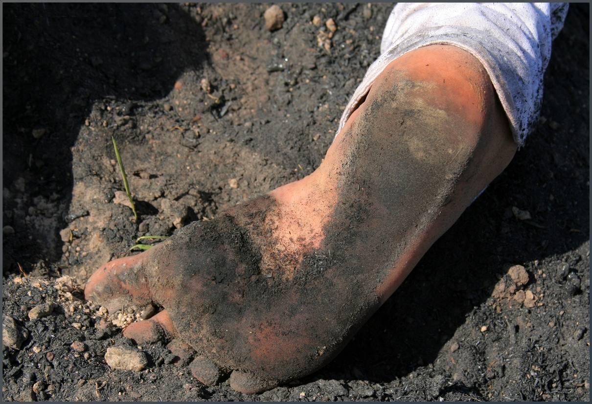 Female Feet Club: Dirty Feet