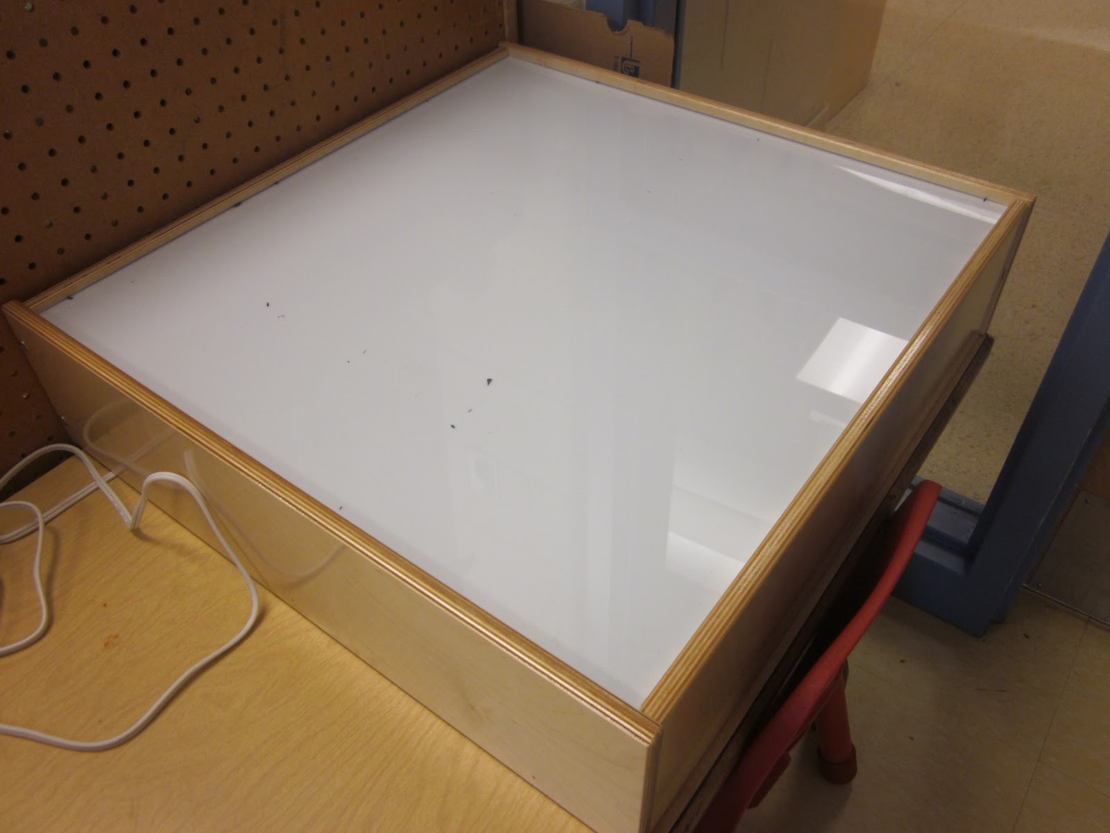 Live. Love. Teach.: So What's With The Light Table??