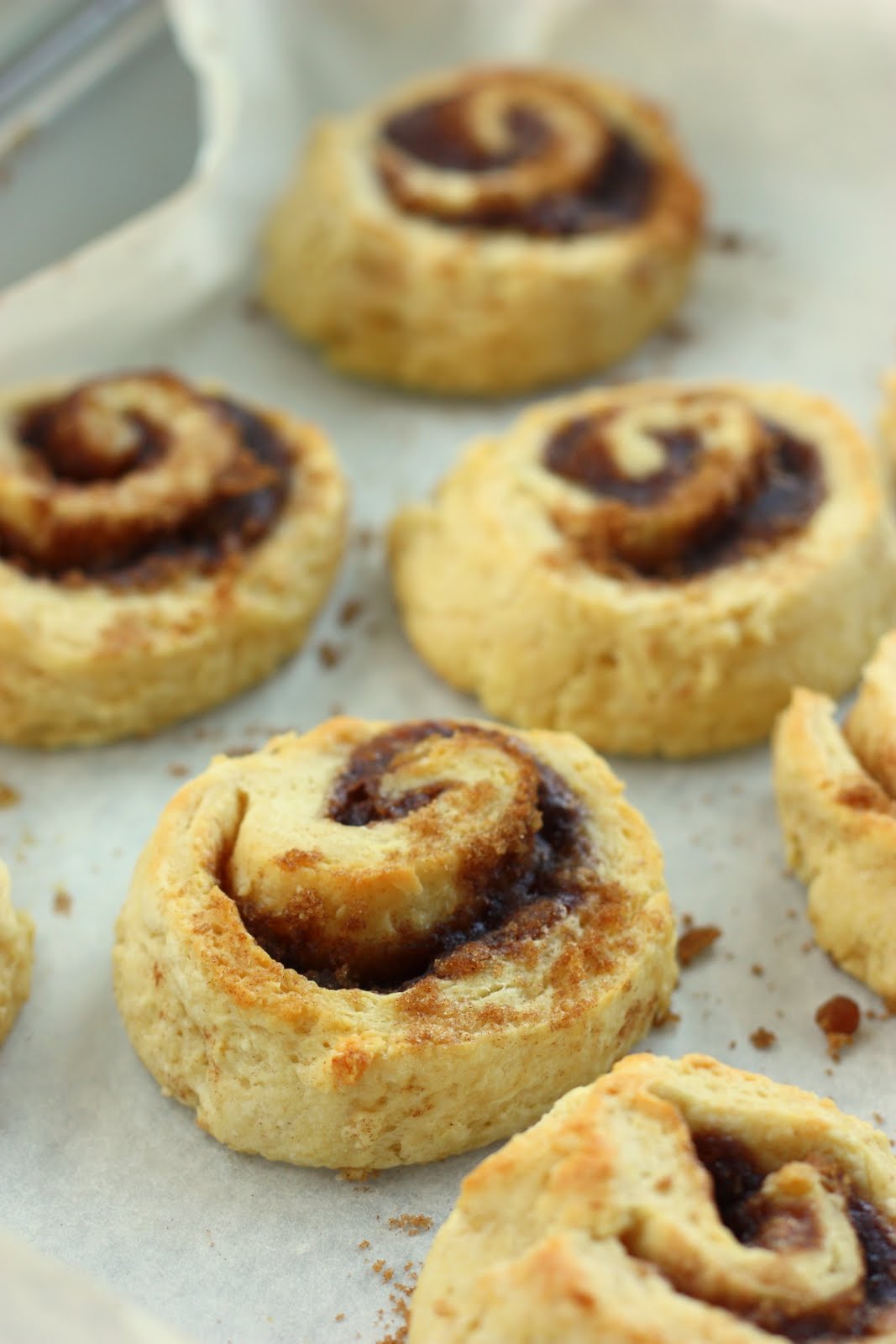 baking = love: Cinnamon Scrolls are like ugg boots