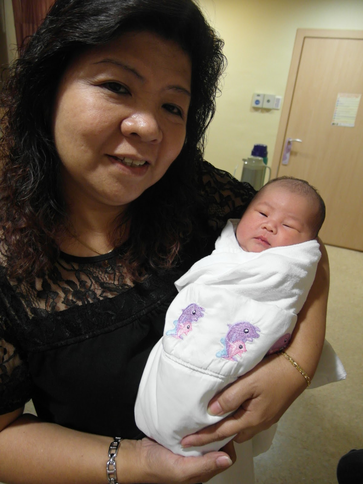 My TOH'S FAMILY: Arrival of Princess Alicia Ang at 02.12.2010
