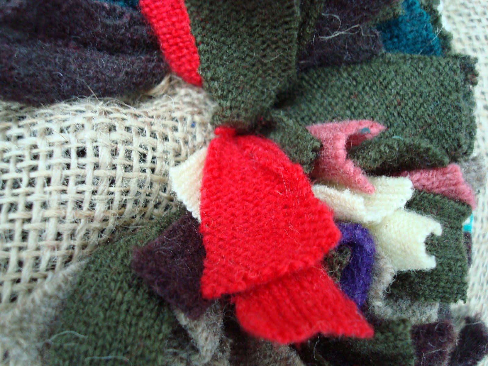 Christine's Chatter: rag rugs, a new craft