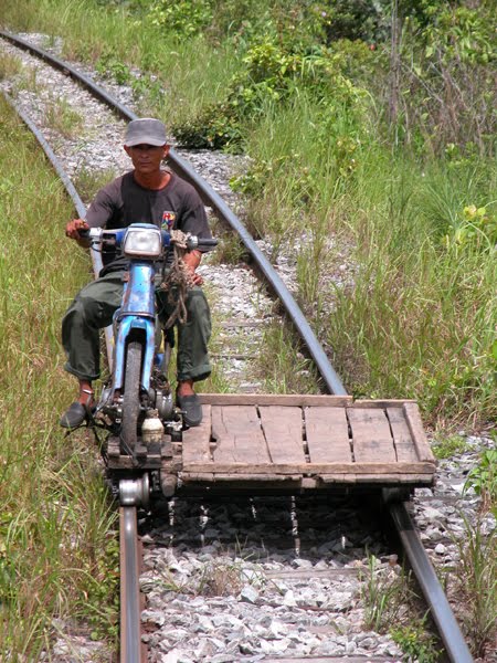 three wheel cycle carts photo vietnam