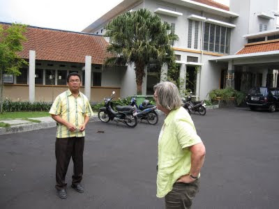 Relindonesia: 5. Ronald Korompis, Yong Ohoitimur and the establishment ...