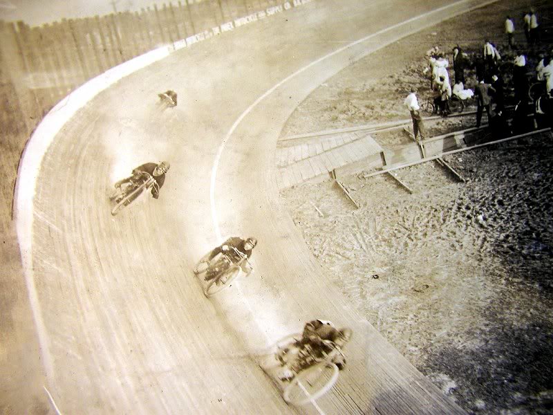 MOTORCYCLE 74: The early days - Board track racing - Murderdromes