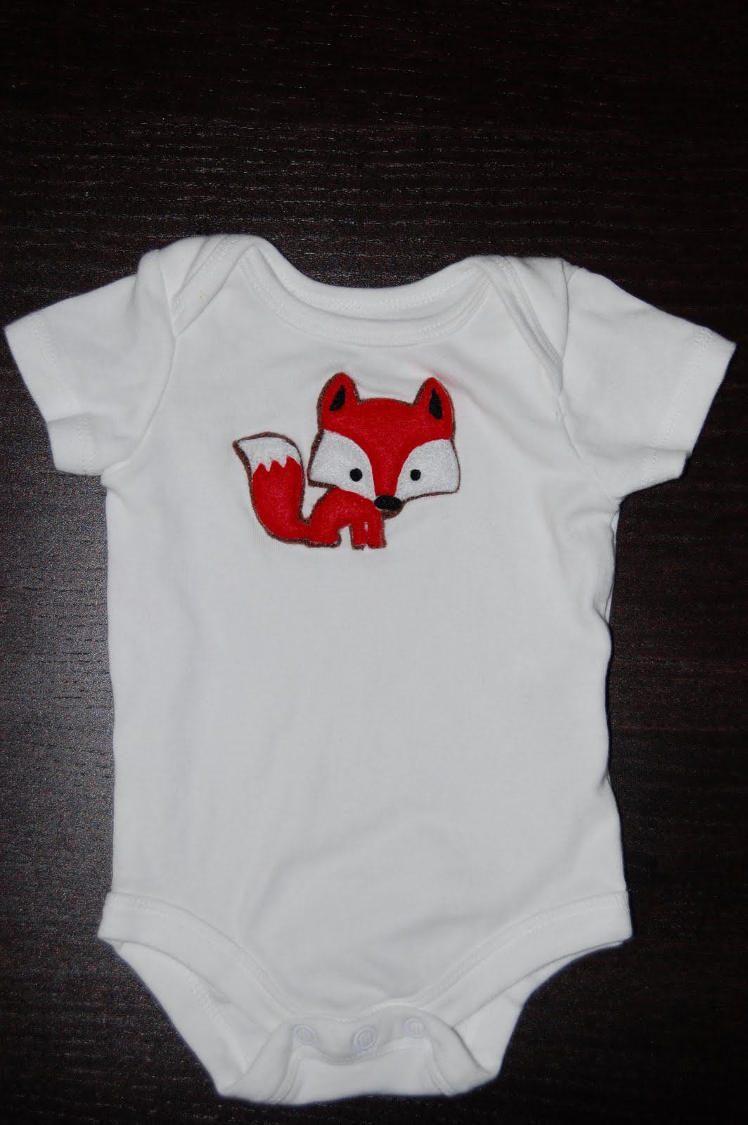Christiney's Crafts: Felt Fox Onesie