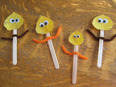 Almost Unschoolers: Welcome Fall - Leaf Puppets