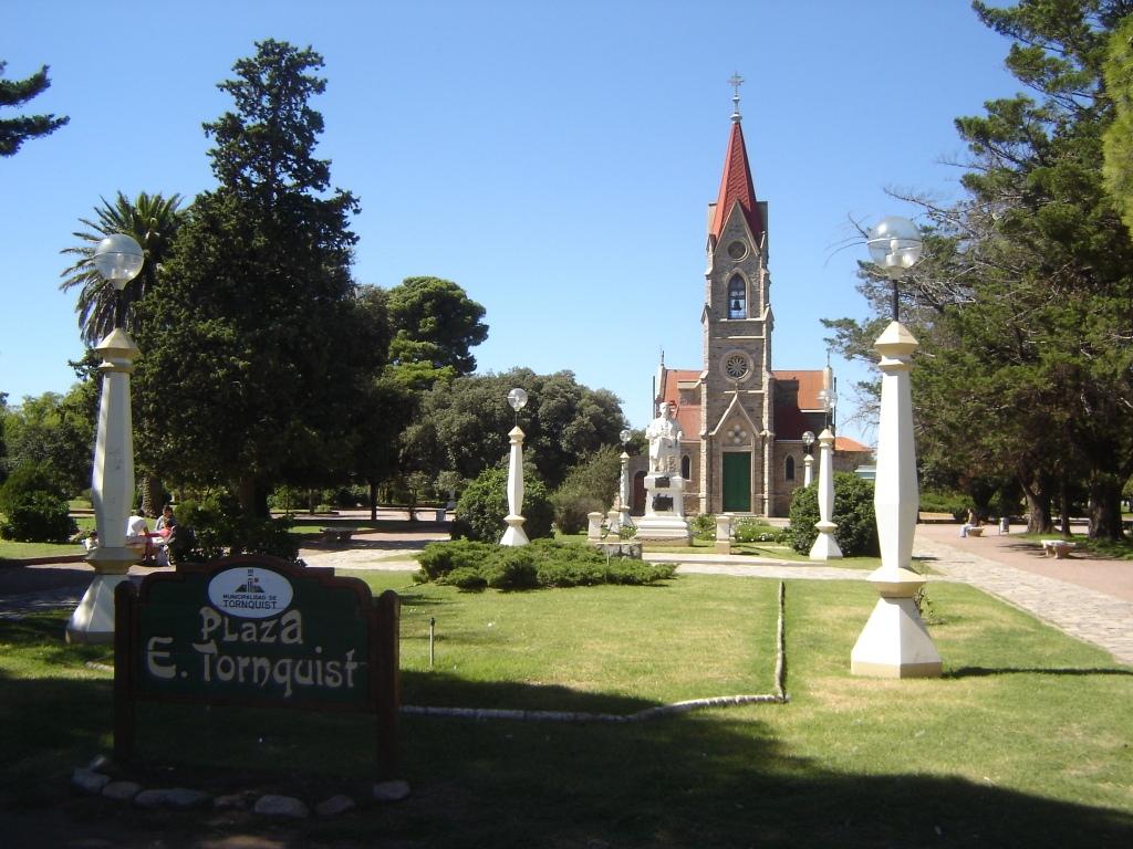 Algunas Iglesias: Tornquist - Iglesia Nuestra Señora de Lima