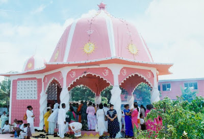 GUYANA, DEMOGRAPHICS, LANGUAGE AND RELIGION OF GUYANA