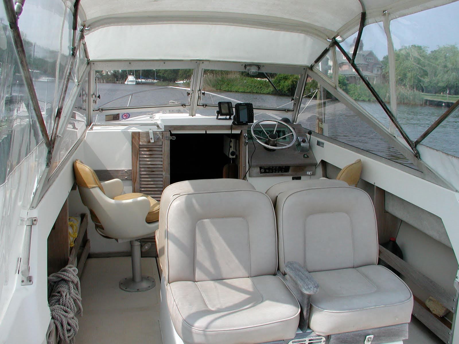 Shamrock Boat: SHAMROCK BOAT 1984 25’9" CUDDY CABIN - ORIGINAL OWNER