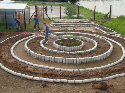 Primeiro 3: horta mandala