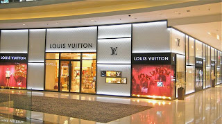Dubai Shopping Malls: Louis Vuitton Outlet at The Dubai Mall