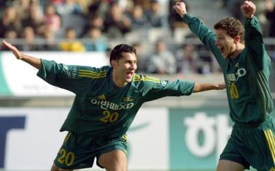 (Festejando um golo pelo Jeonbuk Hyundai Motors FC)