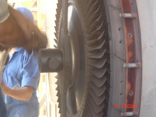 Ruston Turbine TB5000: Dismantling pt rotor disks with special tools