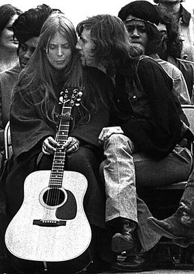 Joni Mitchell’s Style | onions + garlic