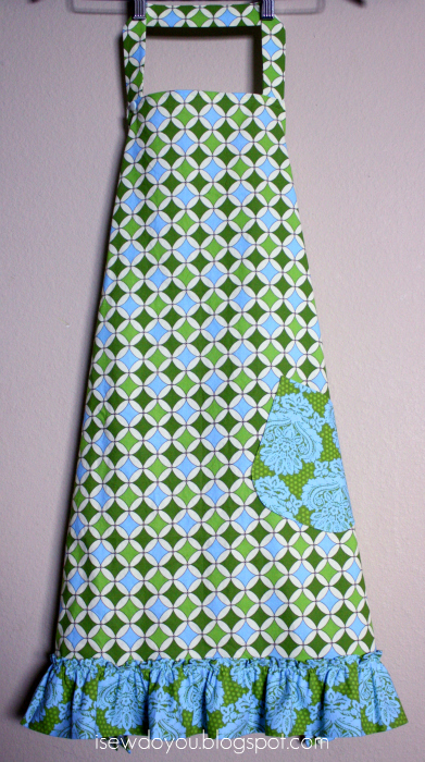 I Sew, Do You: A Ruffled Apron