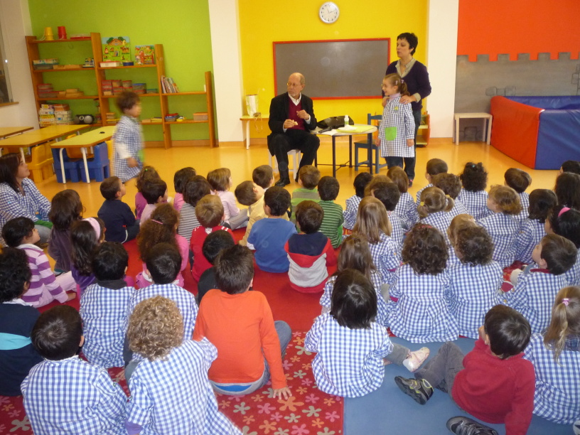 A Visita do Escritor: António Torrado visita Escola Pátio da Inês