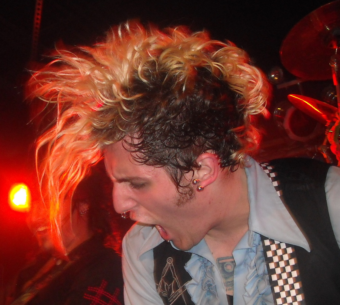 The Velcro Pygmies Diaries: Artist Spotlight: Zach "Angel" Sanders