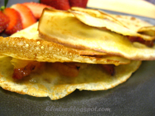 Elinluv's Tidbits Corner: Cheesy Crépes With Bacon Chips