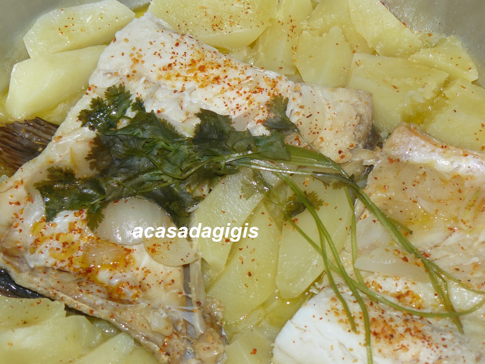 A casa da gigis: Bacalhau Assado Na Patusca/Cloche