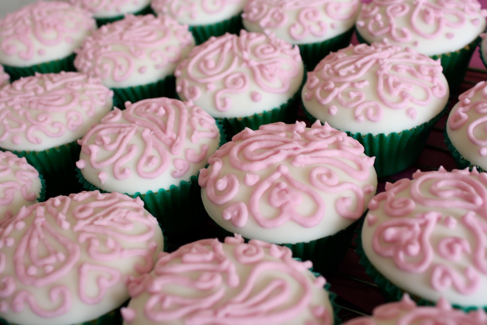 The Little Cupcake Parlour - Hummingbird Card Company