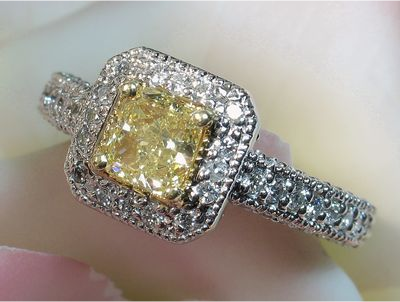 The Reeves Report: Featured Seller - Vianvi: Vintage Jewelry Showcase ...