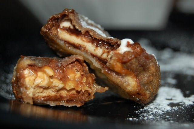 Adobong Kutchara: DEEP FRIED SNICKERS BAR