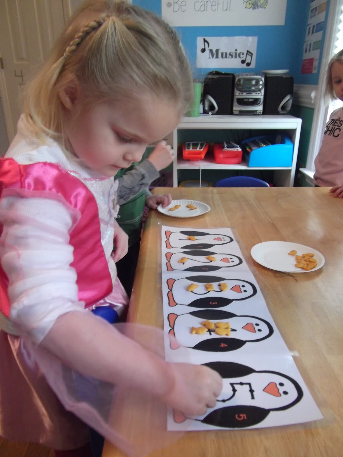 Preschool Mommy: Penguin Number Game