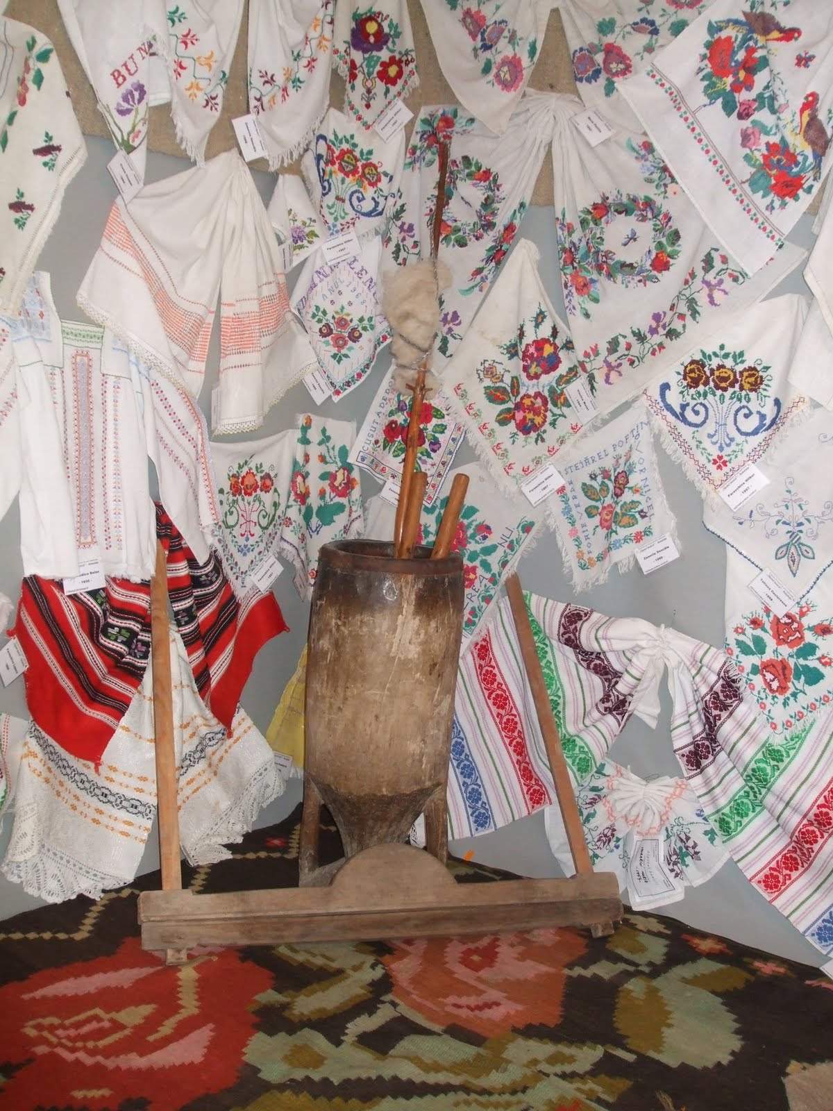 ...colţ de suflet...: traditii romanesti