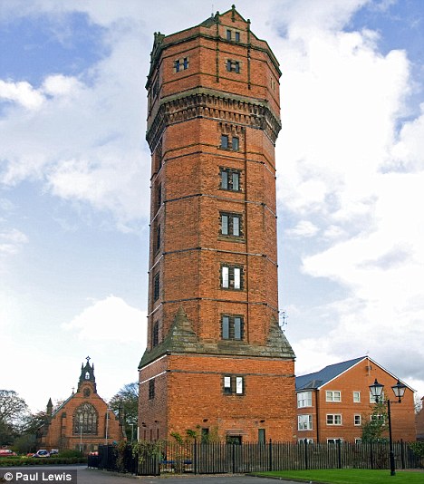ellergy: GOING UP? OLD WATER TOWERS CONVERTED INTO MODERN HOMES