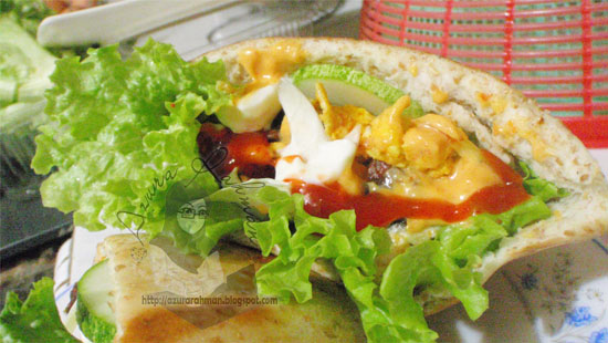 a.z.u.r.a.r.a.h.m.a.n: Roti Poket or Roti Nan