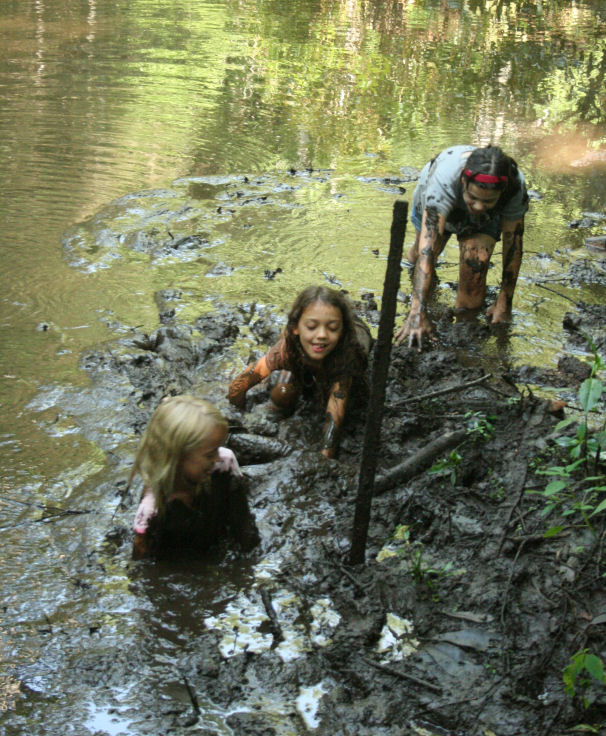 The Öko Box: Mud Wrestling in the Luck Pond