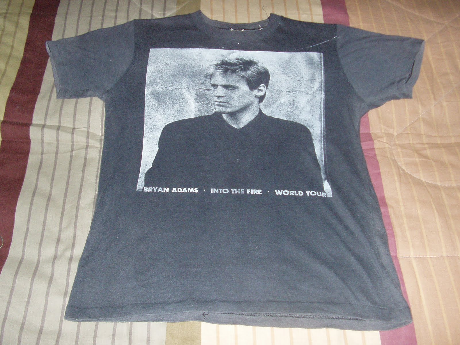 Volcom Forever: VINTAGE '88 BRYAN ADAMS tshirt