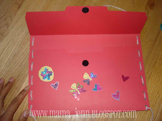 Valentine Holder {made w/a file folder}