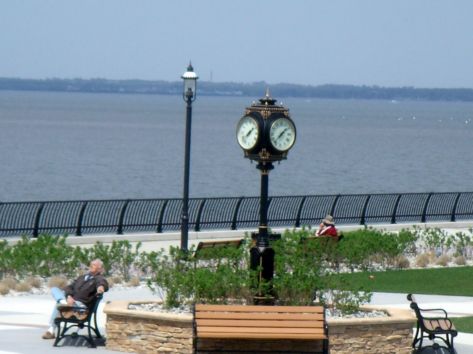 Aberdeen NJ Life: The Bulkhead Bar & Grill, Keyport