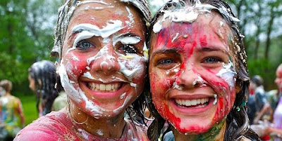 2 silly girls...: Food Fight!
