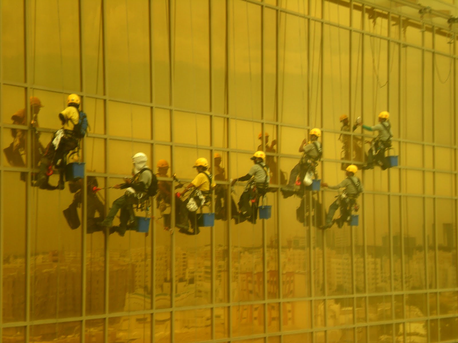 The Adventures of Jon and Steph: Repelling Window Washers