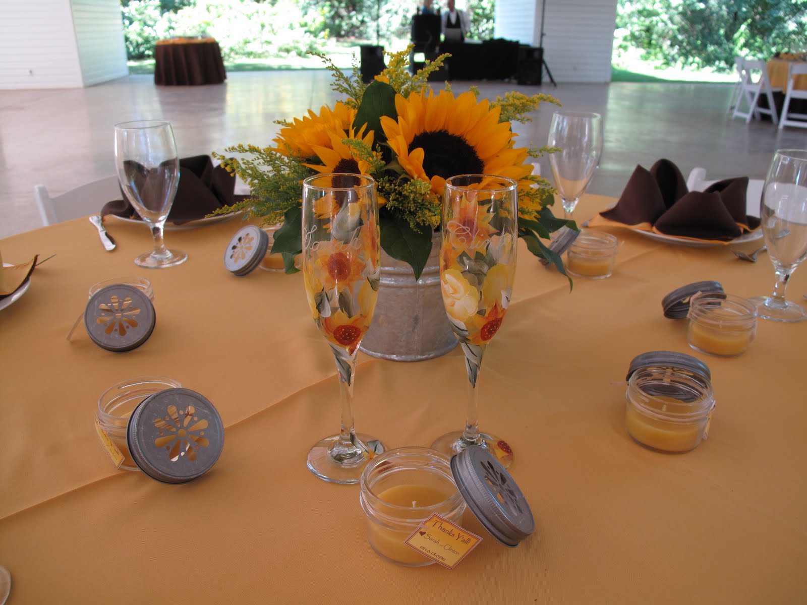 Unique Centerpiece ideas? : r/weddingplanning