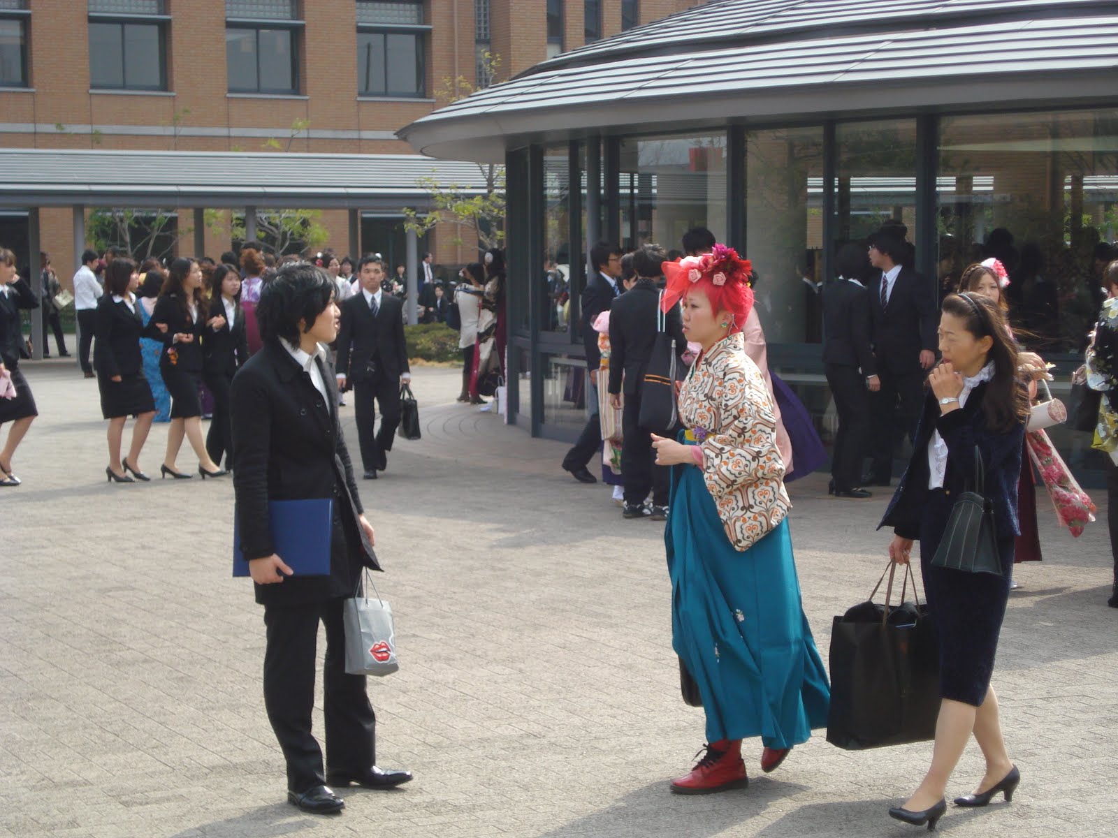 Konichiwa: Graduation of Japanese students