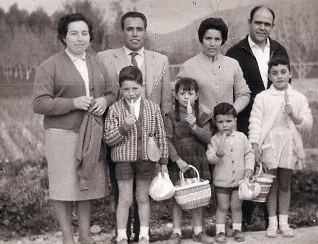 VILLENA CUÉNTAME: 1962 PASCUAS... FAMILIA CATALÁN Y FAMILIA FERRÁNDIZ ...